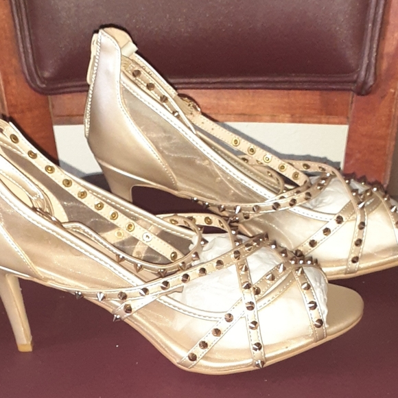 Ashro | Shoes | Ashro | Poshmark